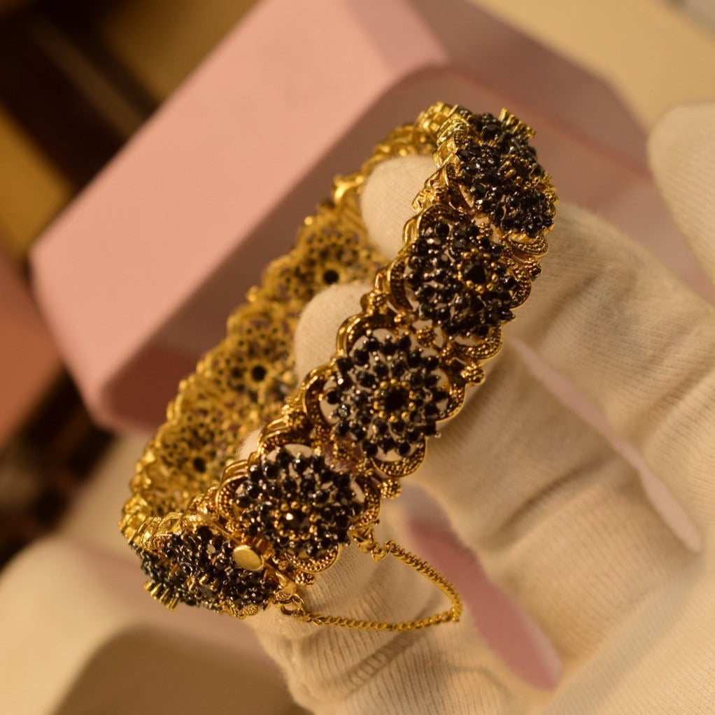 Buy Bangles Design Gold Online in Pakistan | Bangles | Meerzah