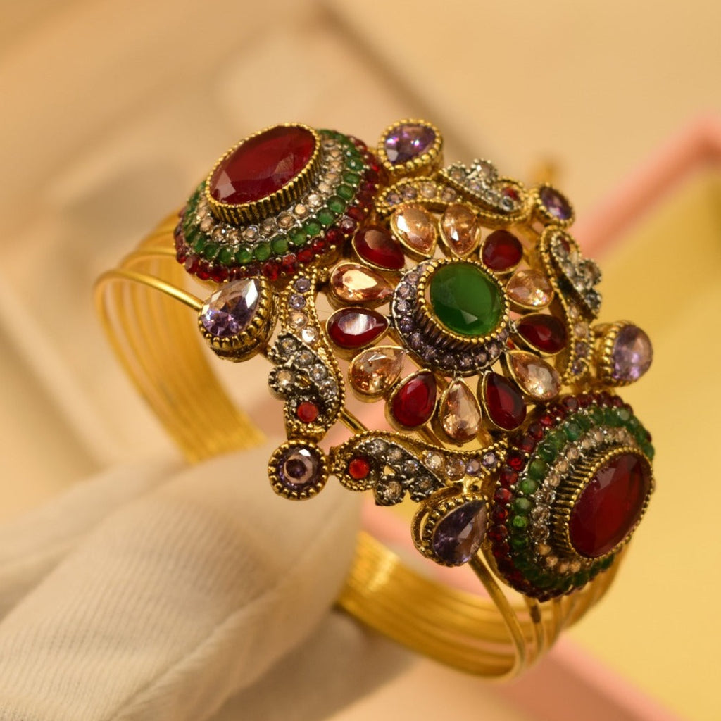 Elegant Design Gold Plated Jarao Bangle for Girls/Women