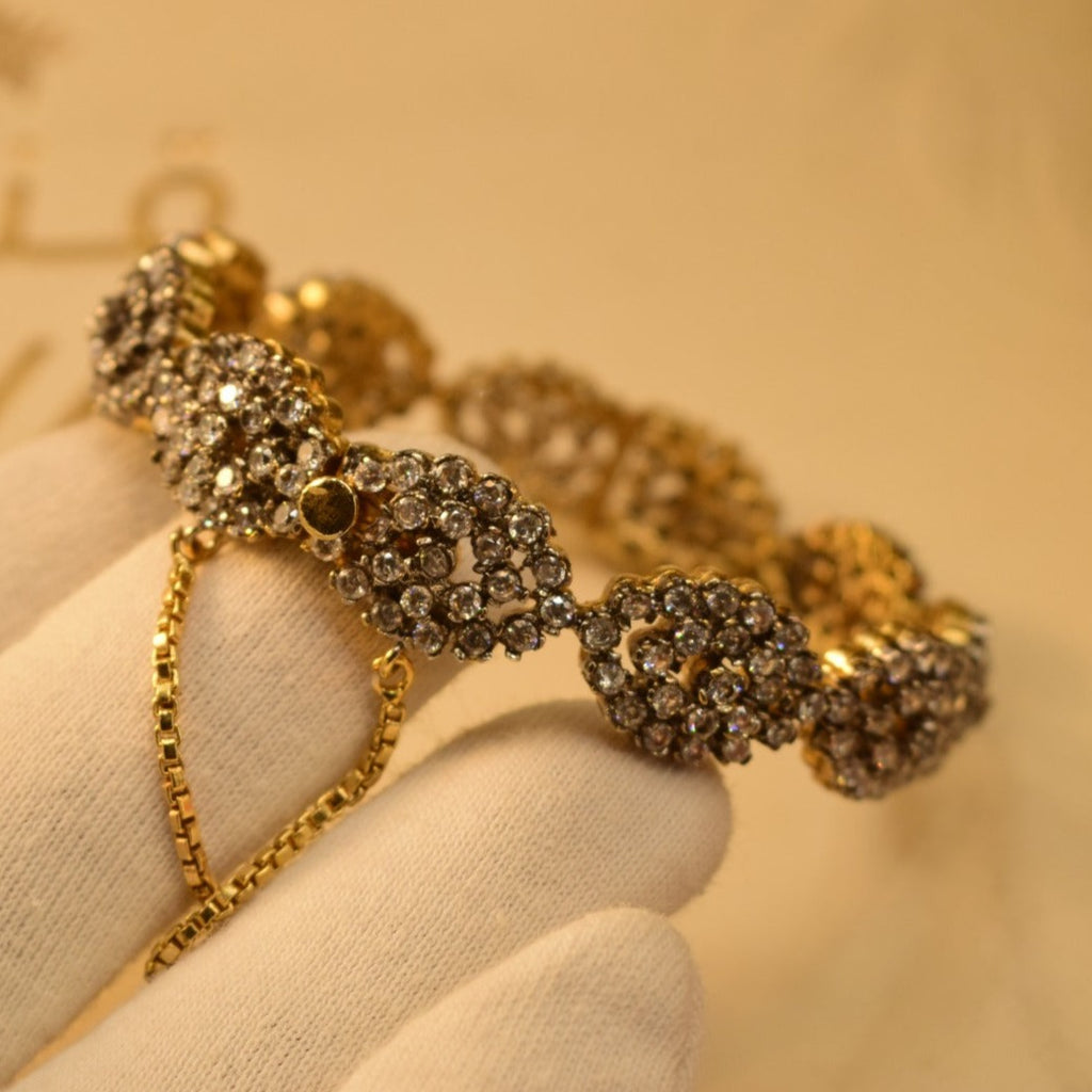 Elegant Design Gold Plated Jarao Bangle for Girls/Women