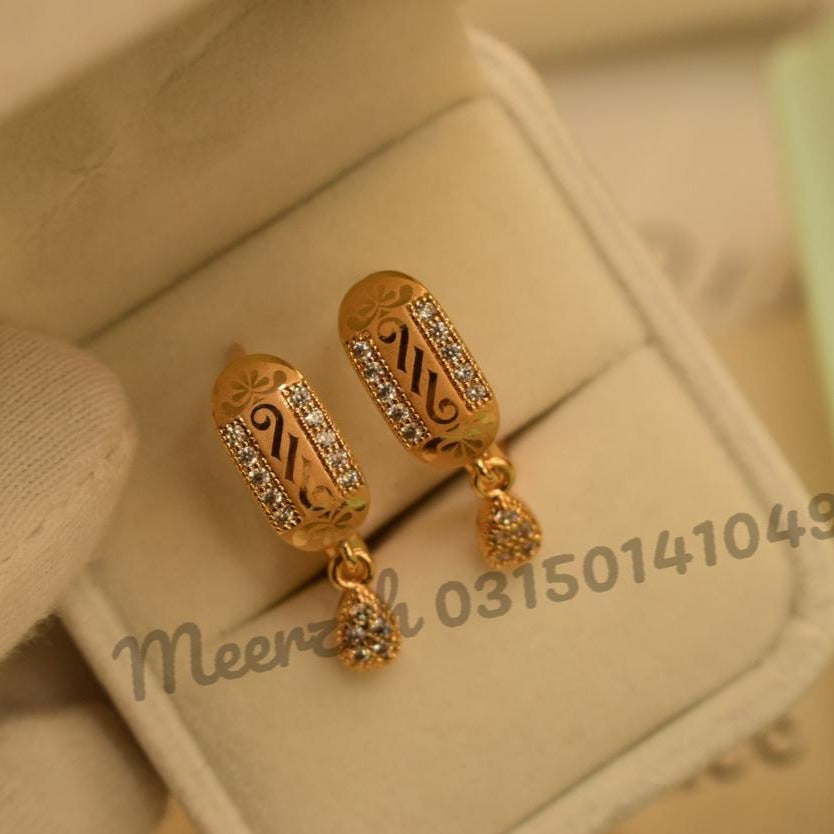 Buy Pakistani Earrings for Women Online | Gold Earrings | Meerzah